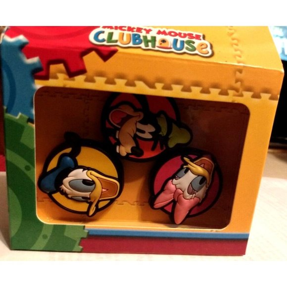 CROCS | Accessories | Nwt Crocs Donald Duck Jibbitz Daisy Duck Jibbitz ...